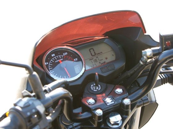 Suzuki ra mắt EN150S tại Indonesia: lai EN150-A với B-King, 150 phân ...